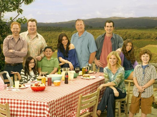 Modern Family Cast Photos | Seat42F