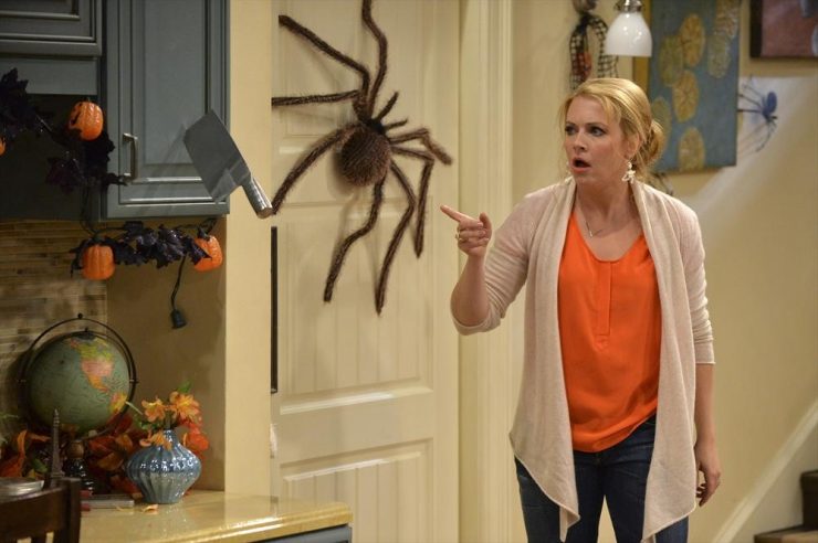 MELISSA & JOEY Scoop: Star Melissa Joan Hart Talks Directing the Super ...