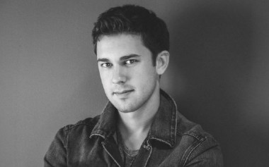 EXCLUSIVE : Shining the Spotlight on DEAR WHITE PEOPLE Star Justin ...