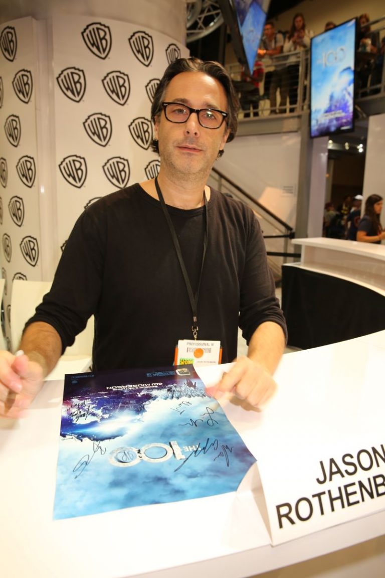 THE 100 Cast Comic-Con Signing Photos | Seat42F