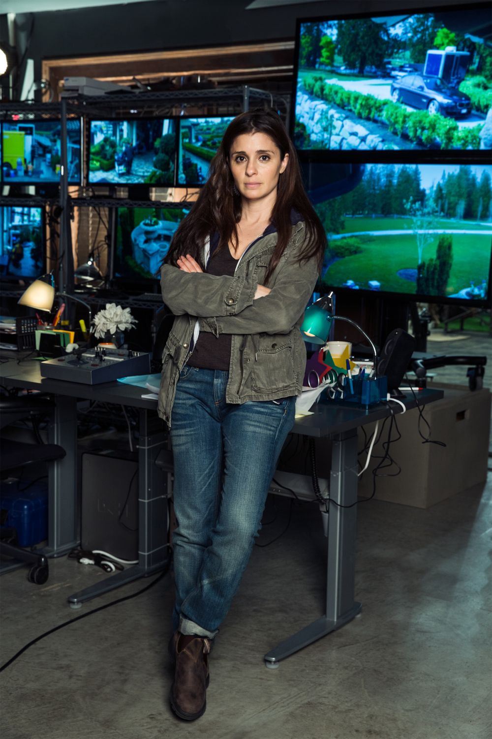 UnREAL Season 2 Cast Promo Photos | Page 2 of 16 | Seat42F