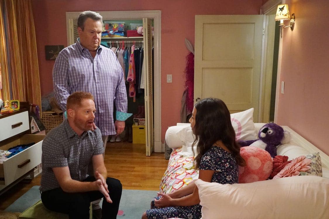 MODERN FAMILY Season 8 Episode 4 Photos Weathering Heights | Seat42F