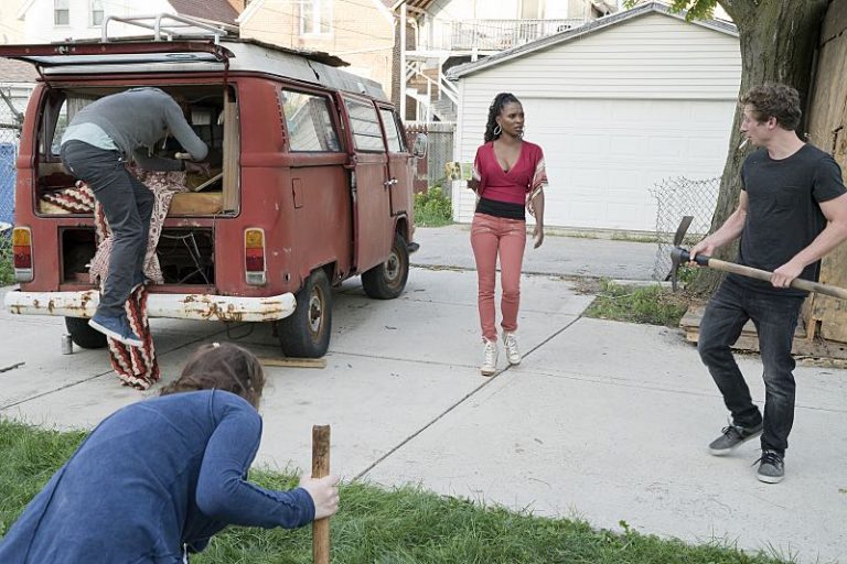 SHAMELESS Season 7 Episode 2 Photos Swipe, Leave | Seat42F