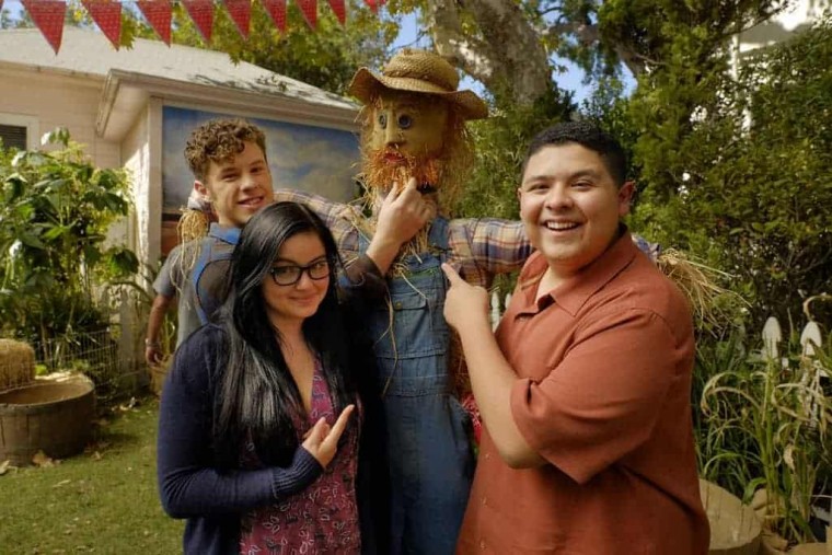 MODERN FAMILY Season 8 Episode 7 Photos Thanksgiving Jamboree | Seat42F