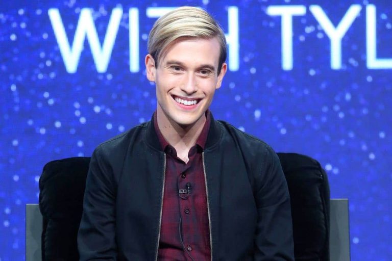 E! Renews HOLLYWOOD MEDIUM WITH TYLER HENRY For Third Season | Seat42F