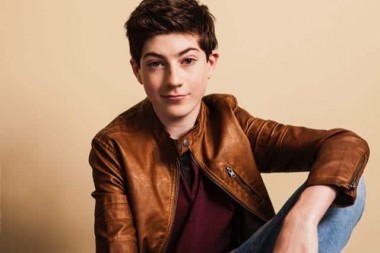 EXCLUSIVE : SPEECHLESS Scoop: Shining The Spotlight On Mason Cook | Seat42F