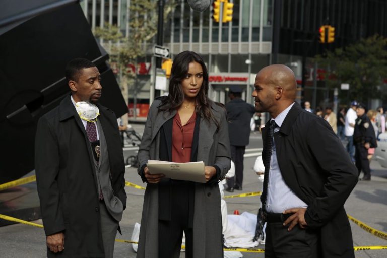 DECEPTION Season 1 Episode 2 Photos Forced Perspective | Seat42F