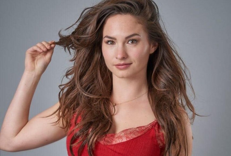 EXCLUSIVE : TRUST Scoop: Shining The Spotlight On Sarah Bellini | Seat42F