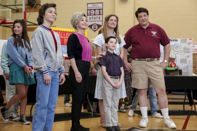 YOUNG SHELDON Season 1 Episode 16 Photos Killer Asteroids, Oklahoma ...