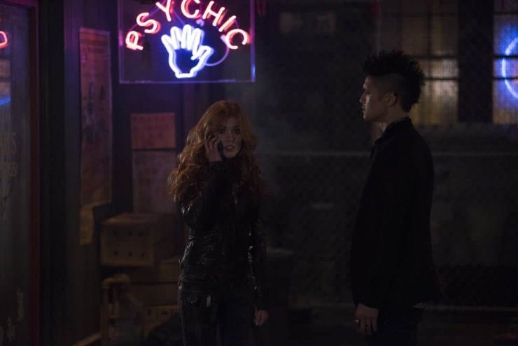 SHADOWHUNTERS Season 3 Episode 6 Photos A Window Into An Empty Room ...