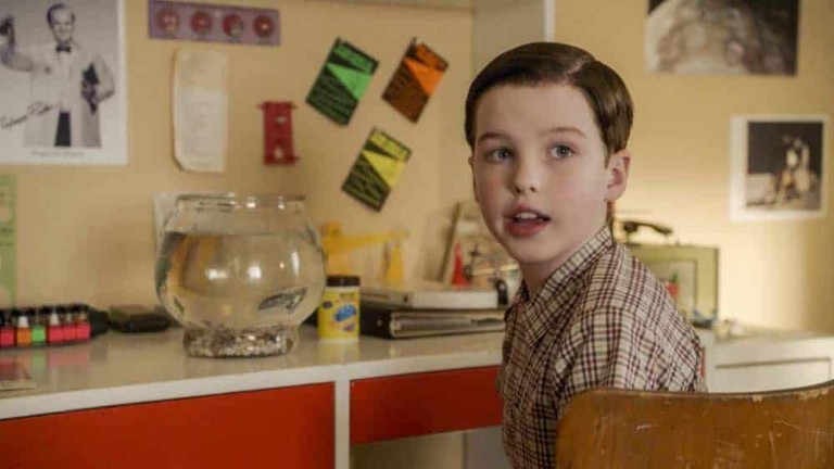 YOUNG SHELDON Season 1 Episode 20 Photos A Dog a Squirrel And A Fish ...