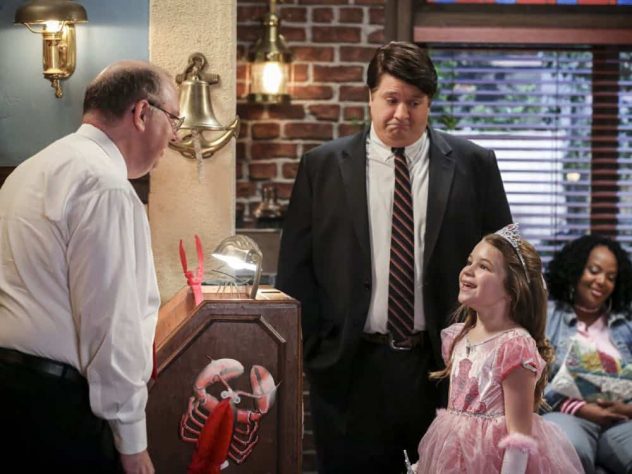 YOUNG SHELDON Season 1 Episode 21 Photos Summer Sausage, a Pocket ...