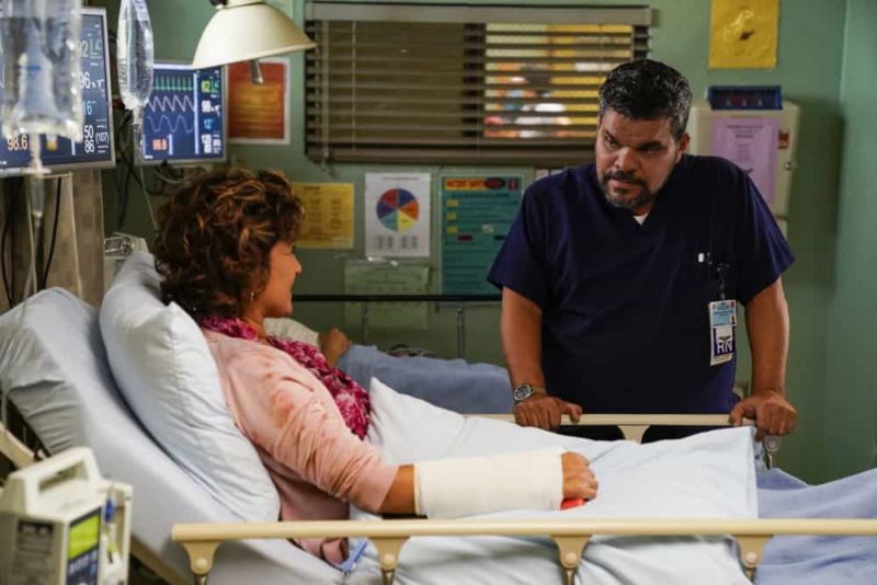CODE BLACK Season 3 Episode 3 Photos La Familia | Seat42F