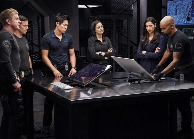 S.W.A.T. Season 2 Episode 3 Photos Fire And Smoke | Seat42F