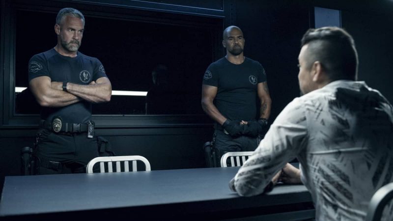 S.W.A.T. Season 4 Episode 1 Photos 3 Seventeen Year Olds | Seat42F