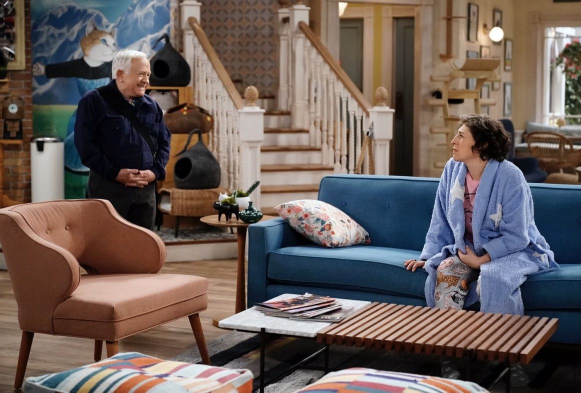 CALL ME KAT Season 1 Episode 4 Photos Therapy | Seat42F