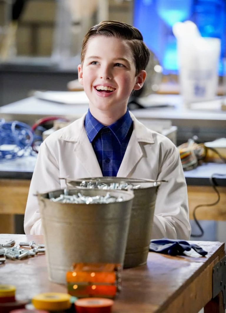 YOUNG SHELDON Season 4 Episode 10 Photos Cowboy Aerobics And 473 Grease ...