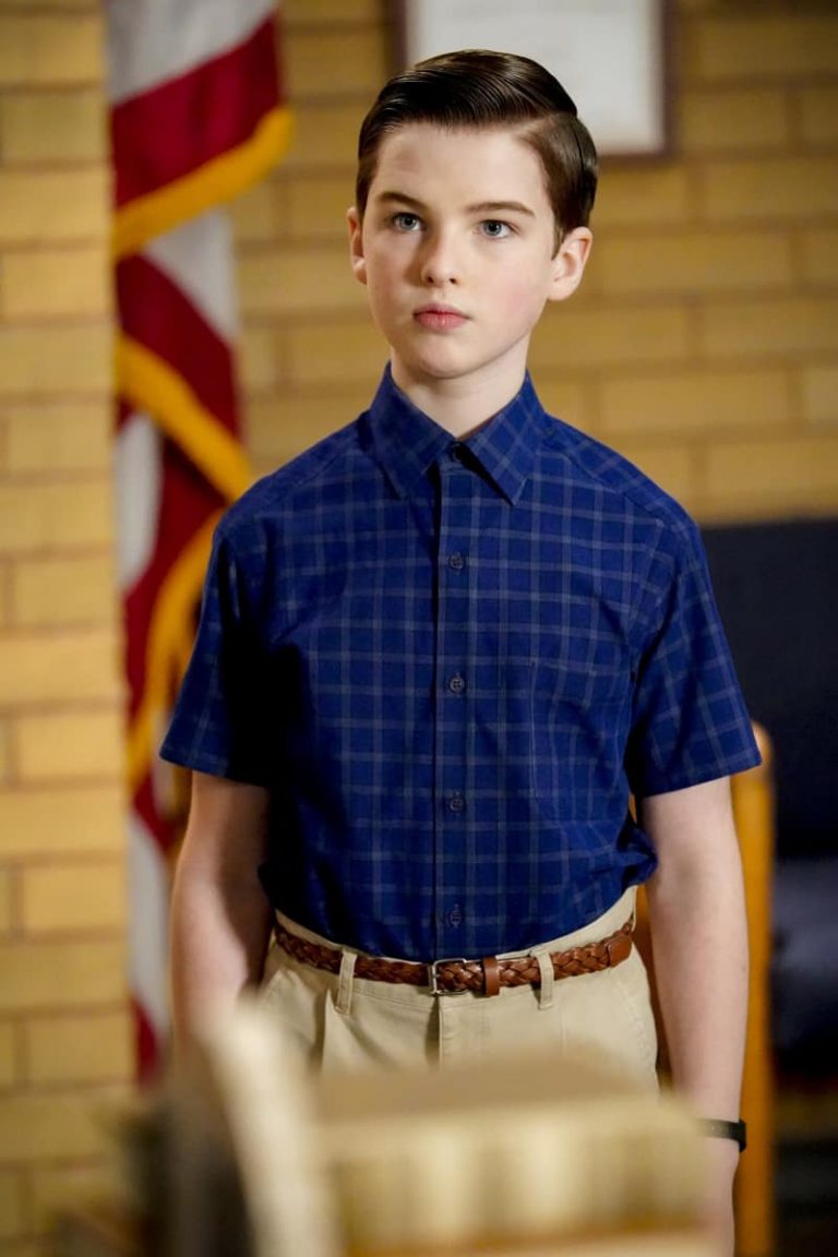 YOUNG SHELDON Season 4 Episode 11 Photos A Pager, A Club And A Cranky ...