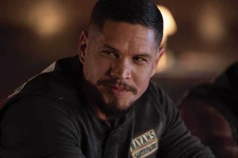 MAYANS MC Season 3 Episode 1 Photos Pap Struggles With The Death Angel ...
