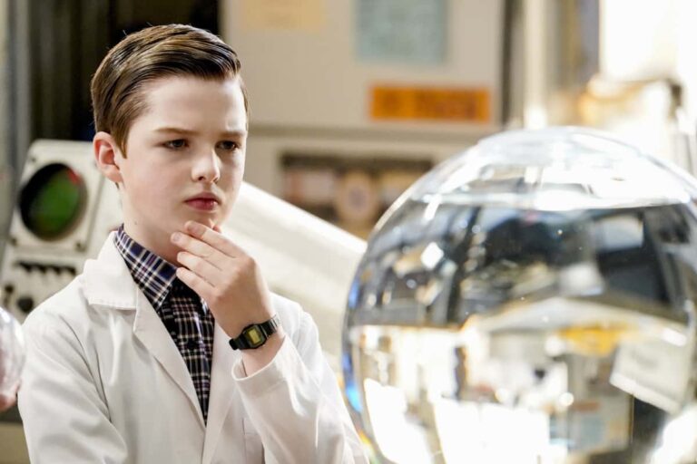 YOUNG SHELDON Season 4 Episode 12 Photos A Box Of Treasure And The ...