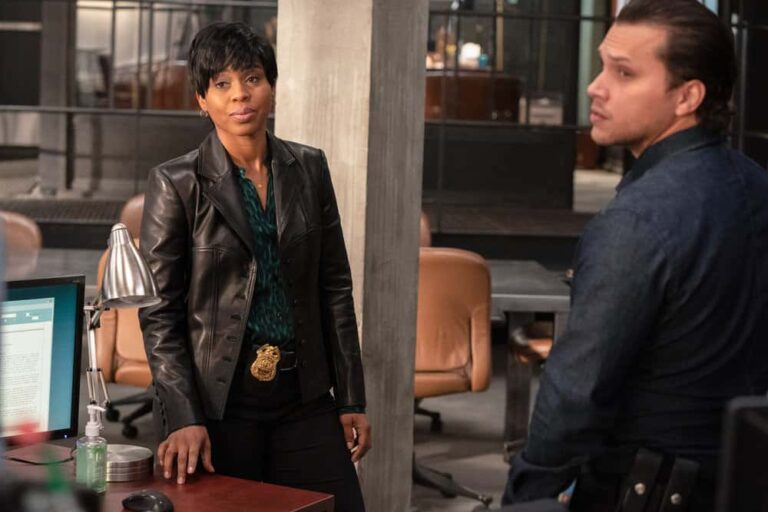 LAW AND ORDER ORGANIZED CRIME Season 1 Episode 2 Photos Not Your Father ...