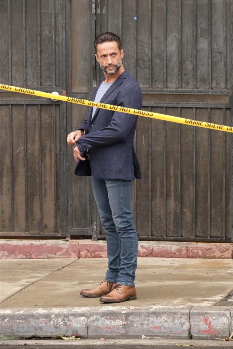 THE ROOKIE Season 3 Episode 10 Photos Man Of Honor | Seat42F