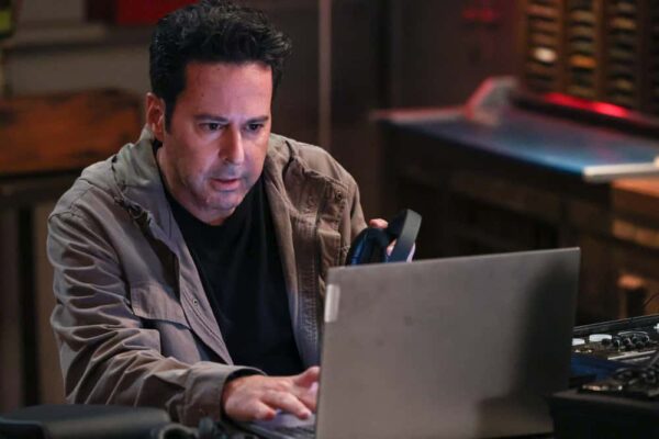 GOOD GIRLS Season 4 Episode 5 Photos The Banker | Seat42F