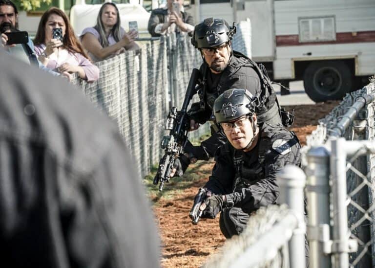 SWAT Season 4 Episode 15 Photos Local Heroes | Seat42F