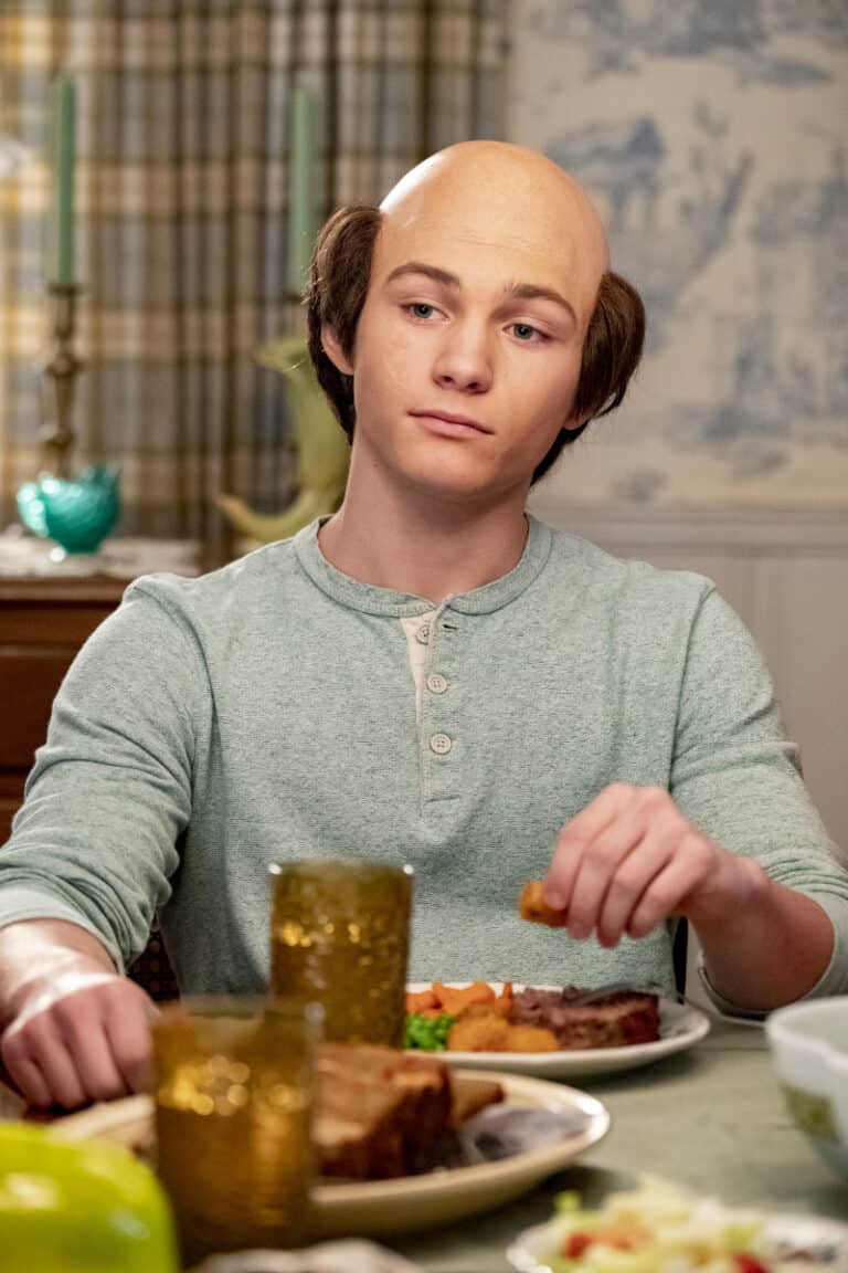 YOUNG SHELDON Season 4 Episode 17 Photos A Black Hole | Seat42F