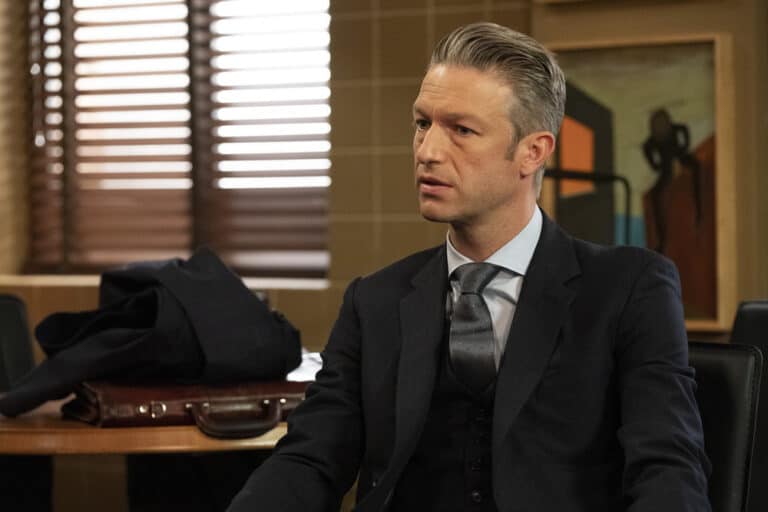 LAW AND ORDER SVU Season 22 Episode 16 Photos Wolves In Sheep's ...