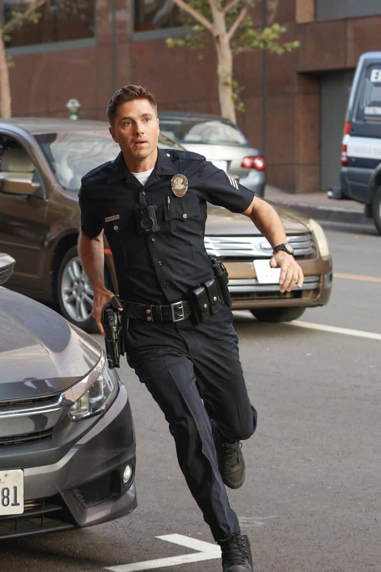 THE ROOKIE Season 4 Episode 2 Photos Five Minutes | Seat42F