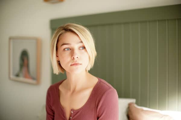 LA BREA Season 1 Episode 4 Photos The New Arrival | Seat42F