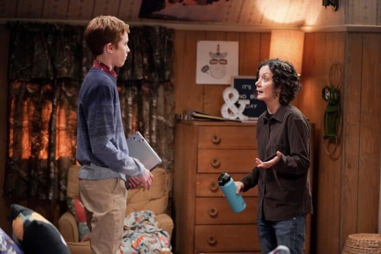 THE CONNERS Season 4 Episode 10 Photos Spills, Pills and The Midnight ...