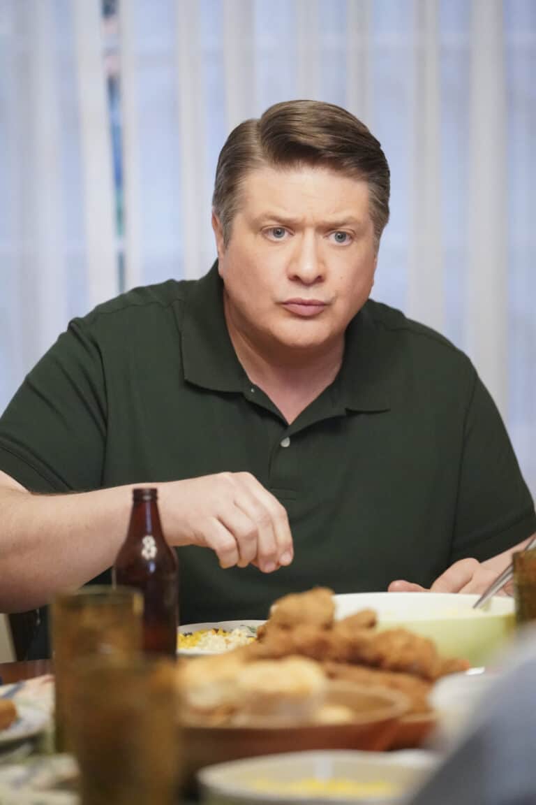 YOUNG SHELDON Season 5 Episode 17 Photos A Solo Peanut, A Social ...