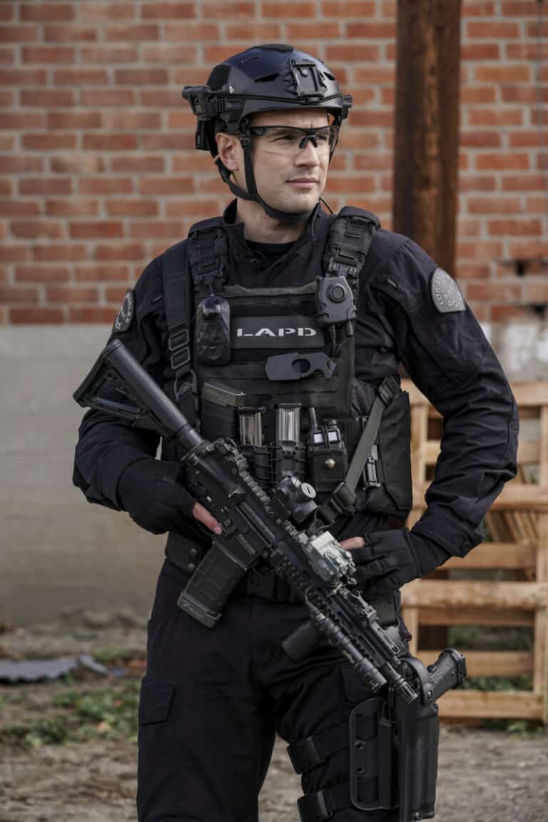 SWAT Season 5 Episode 18 Photos Family | Seat42F