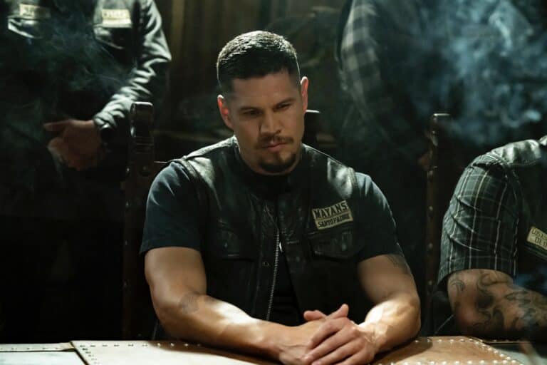MAYANS MC Season 4 Episode 3 Photos Self Portrait In Blue Bathroom ...