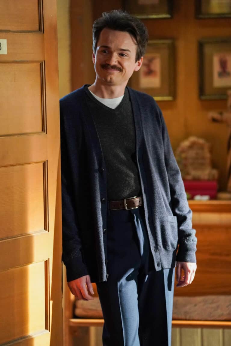 YOUNG SHELDON Season 5 Episode 20 Photos Uncle Sheldon And A Hormonal Firecracker | Seat42F