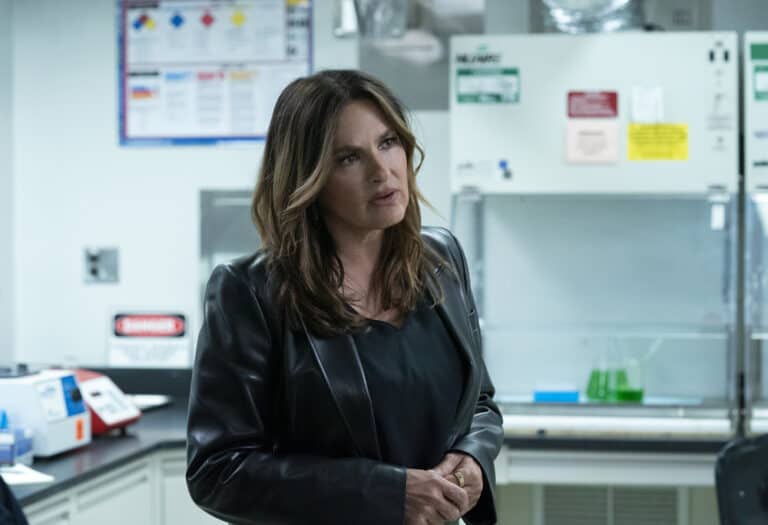 LAW AND ORDER SVU Season 23 Episode 19 Photos Tangled Strands Of ...