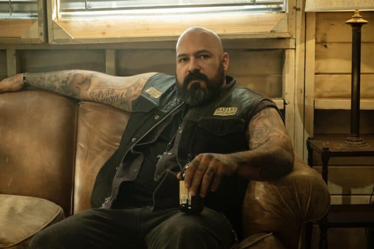 MAYANS MC Season 4 Episode 4 Photos A Crow Flew By | Seat42F