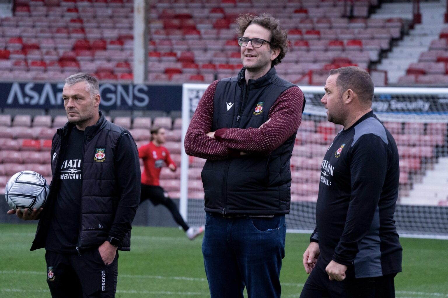 WELCOME TO WREXHAM Season 1 Episode 1 + 2 Photos Dream/Rebuilding | Seat42F