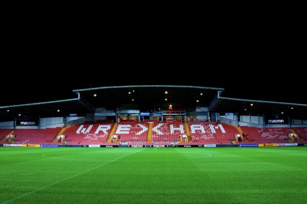 WELCOME TO WREXHAM Season 1 Episode 1 + 2 Photos Dream/Rebuilding | Seat42F