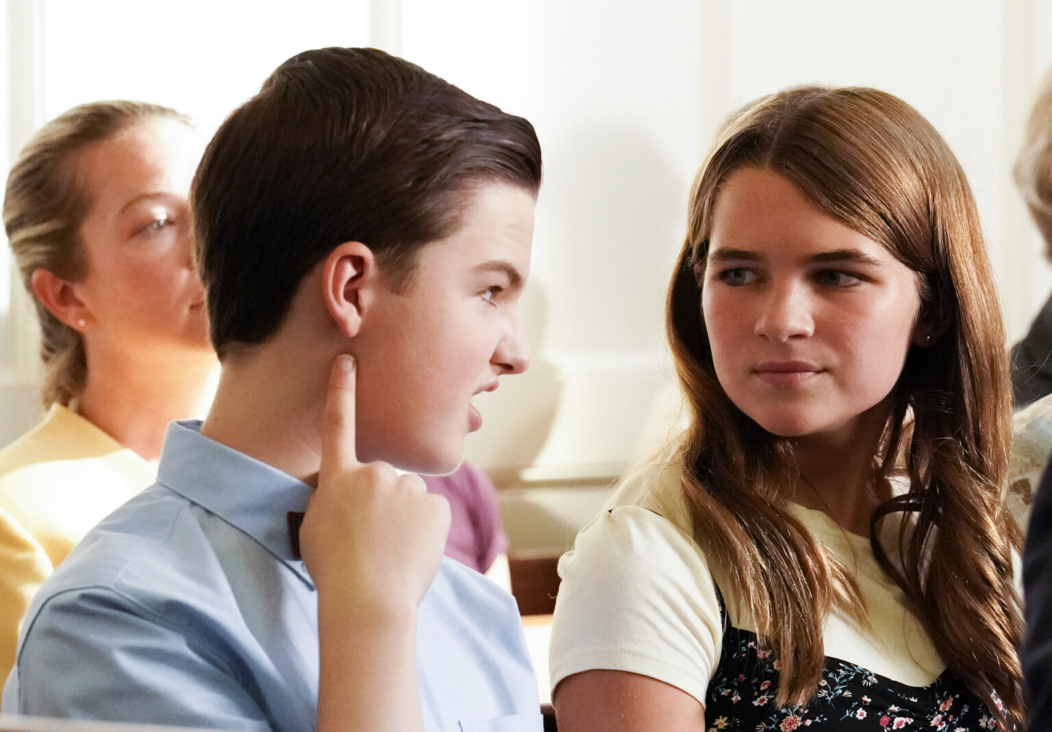 YOUNG SHELDON Season 6 Episode 1 Photos Four Hundred Cartons Of ...