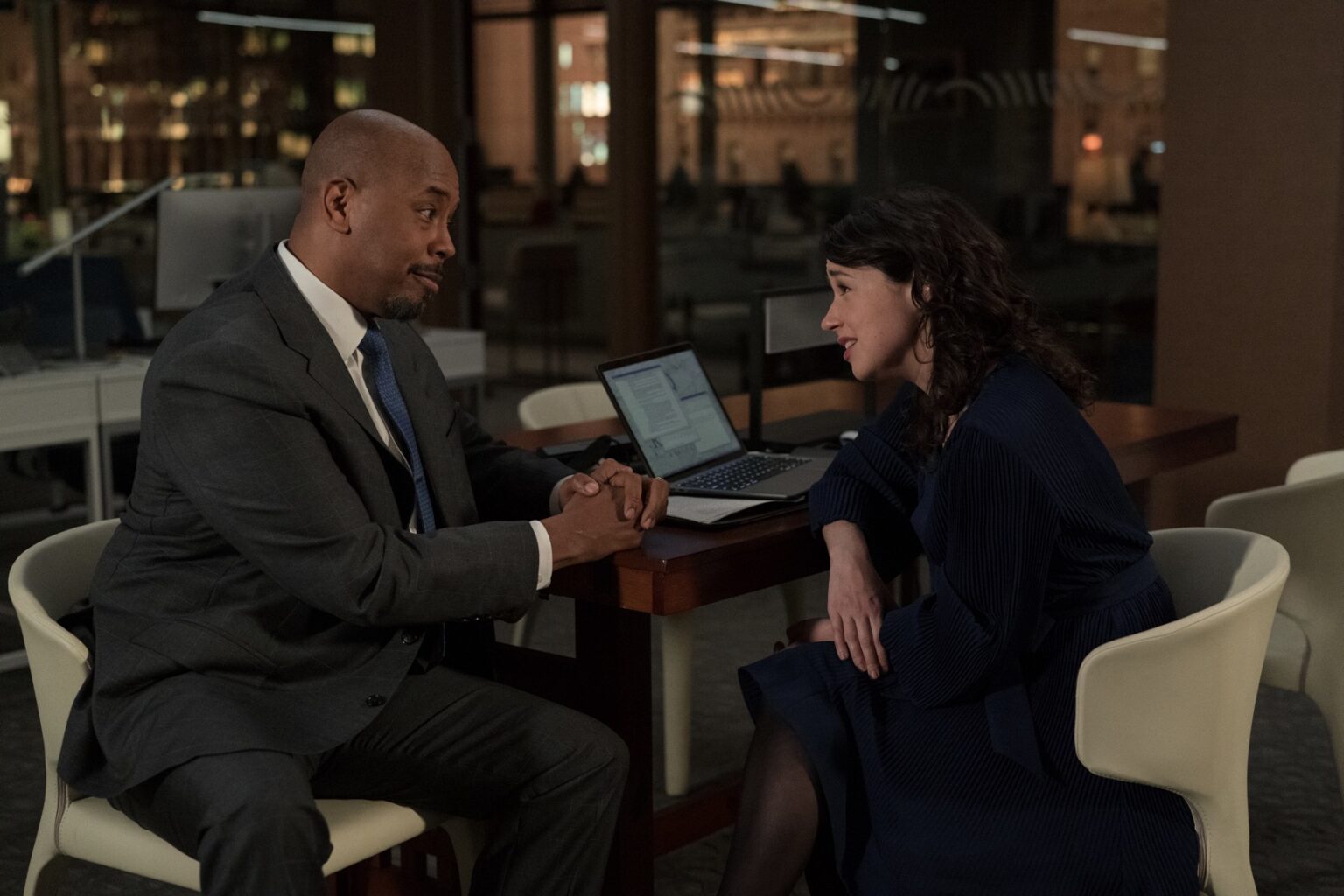 THE GOOD FIGHT Season 6 Episode 1 Photos The Beginning Of The End | Seat42F