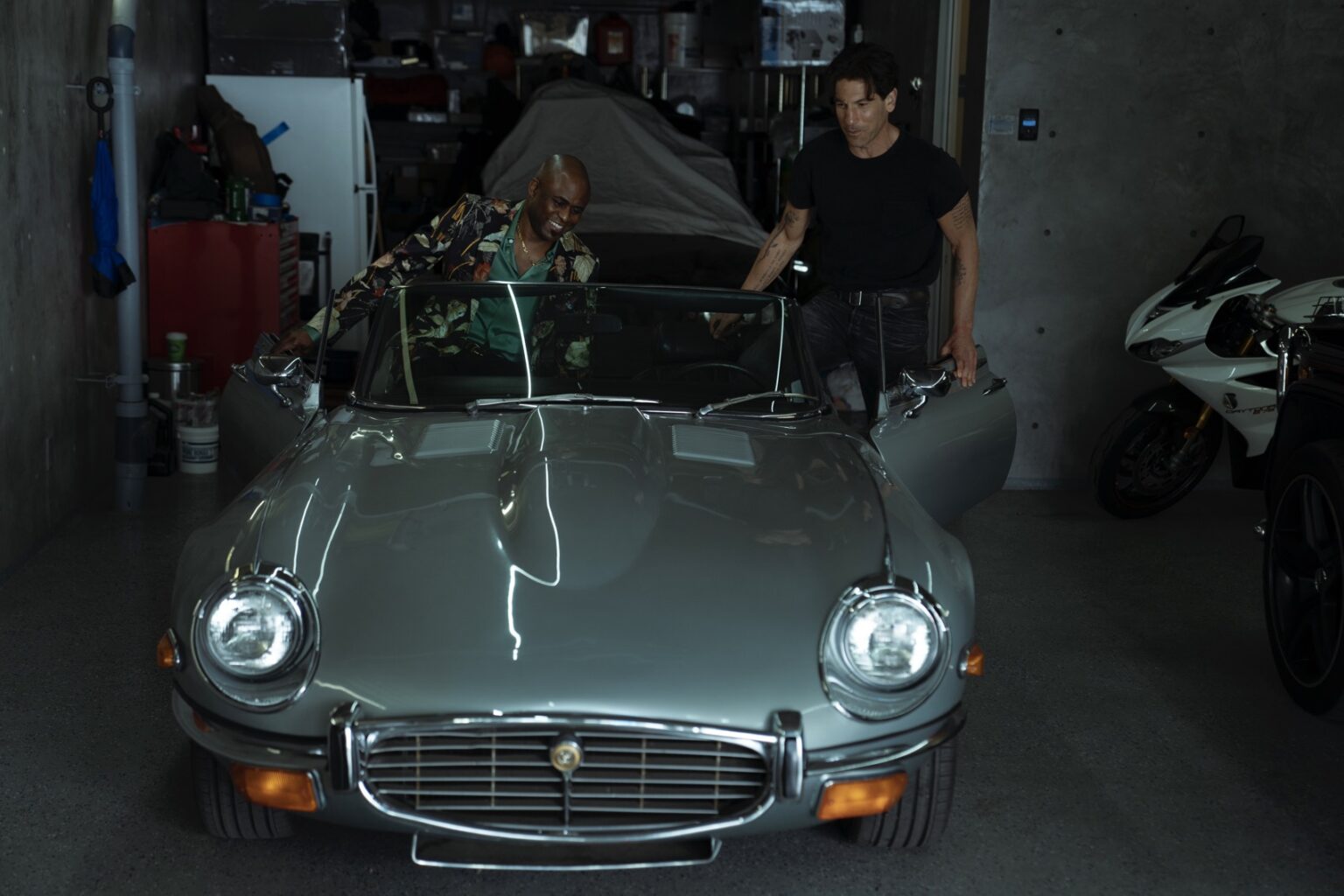 AMERICAN GIGOLO Season 1 Episode 1 Photos Pilot | Seat42F
