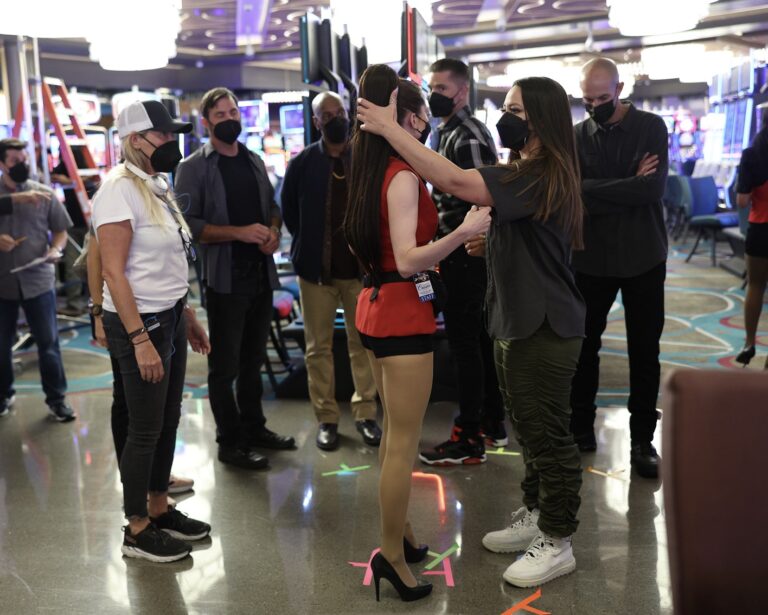 THE ROOKIE Season 5 Episode 1 Photos Double Down | Seat42F