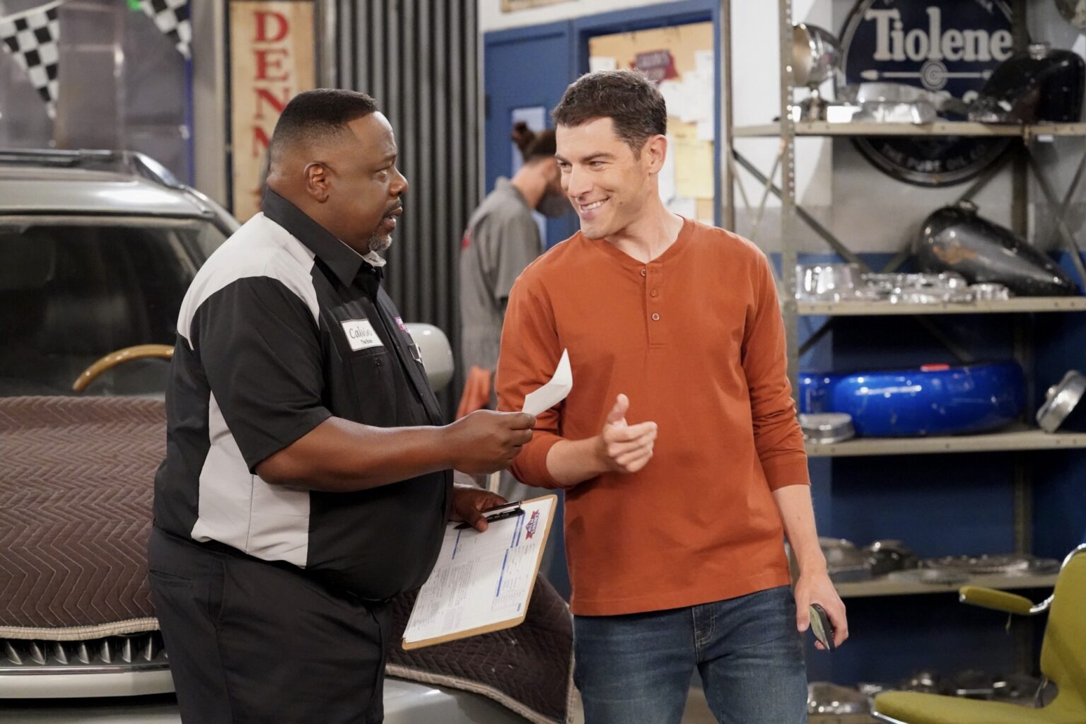 THE NEIGHBORHOOD Season 5 Episode 2 Photos Welcome to the Pit Stop, How May I Help You? | Seat42F