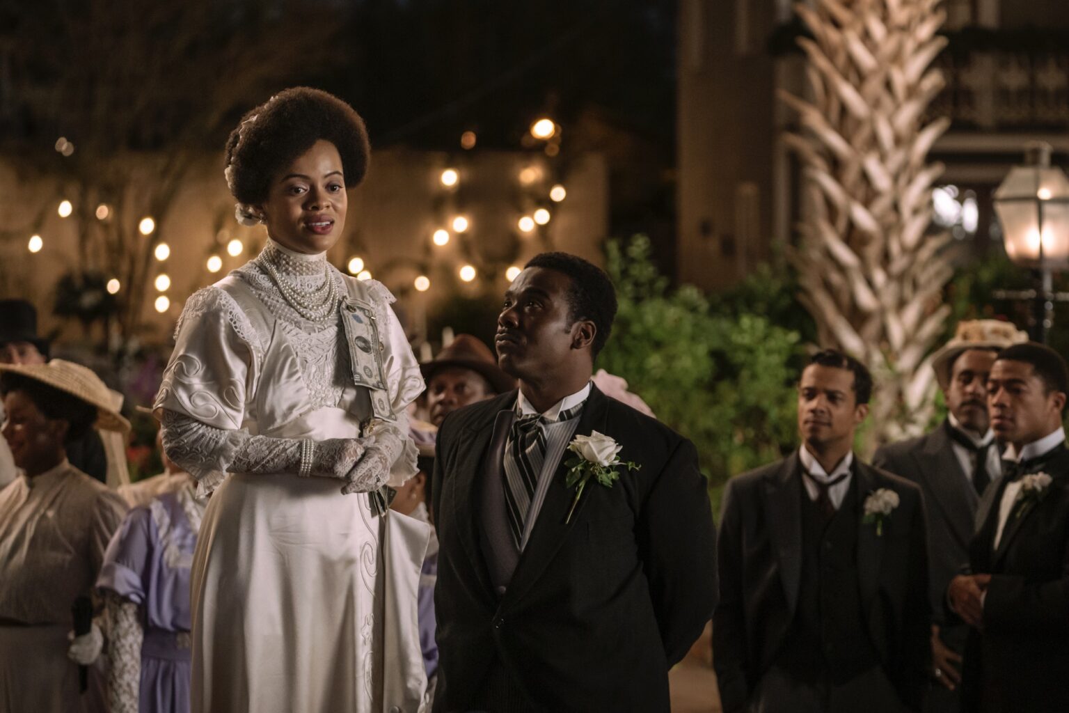 INTERVIEW WITH THE VAMPIRE Season 1 Episode 1 Photos In Throes Of ...