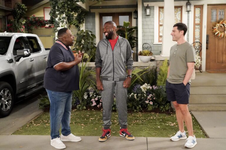 THE NEIGHBORHOOD Season 5 Episode 3 Photos Welcome To The Ballgame | Seat42F