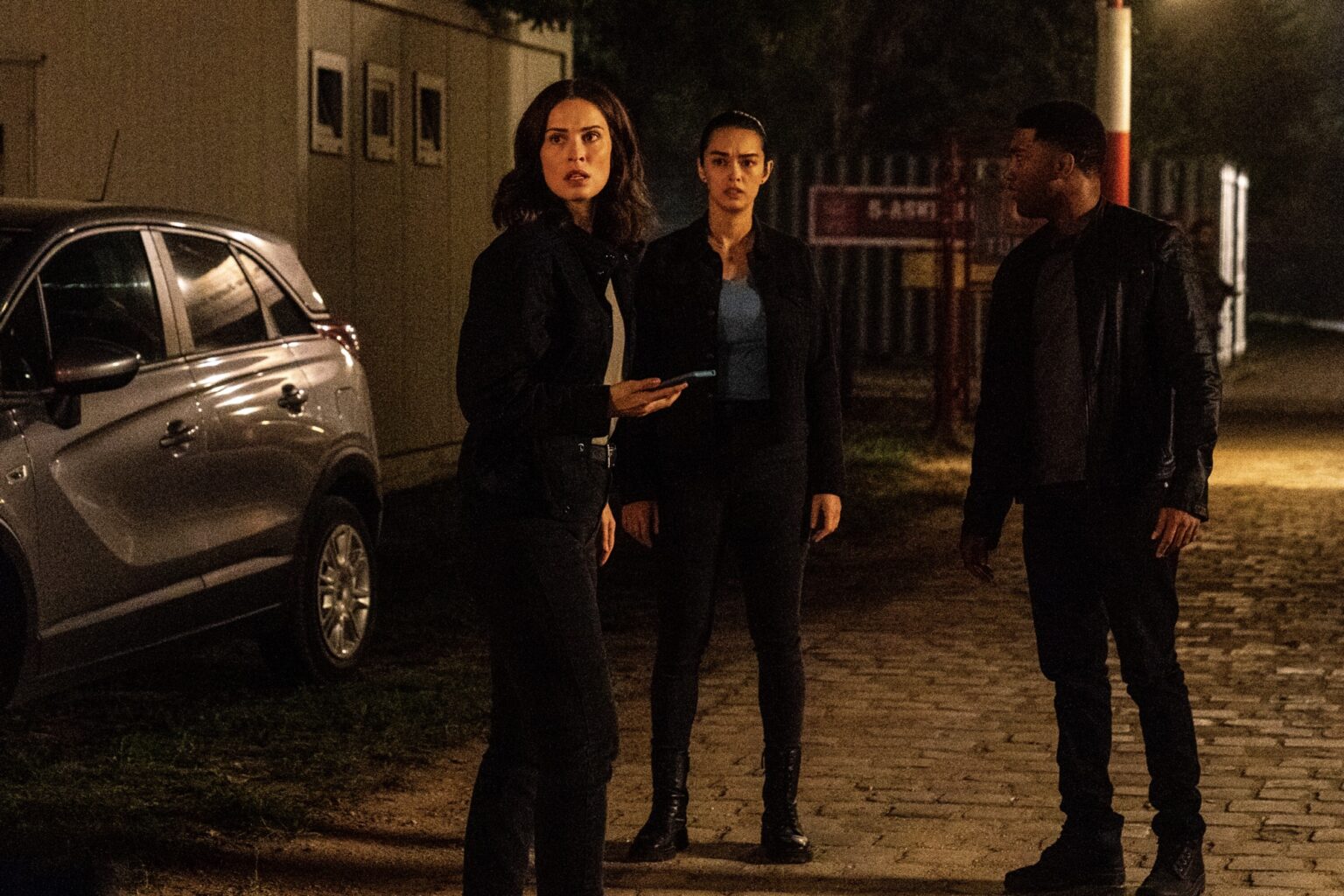 FBI INTERNATIONAL Season 2 Episode 4 Photos Copper Pots And Daggers ...