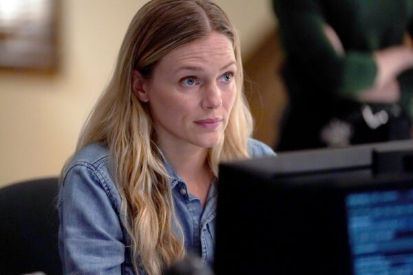 CHICAGO PD Season 10 Episode 4 Photos Donde Vives | Seat42F